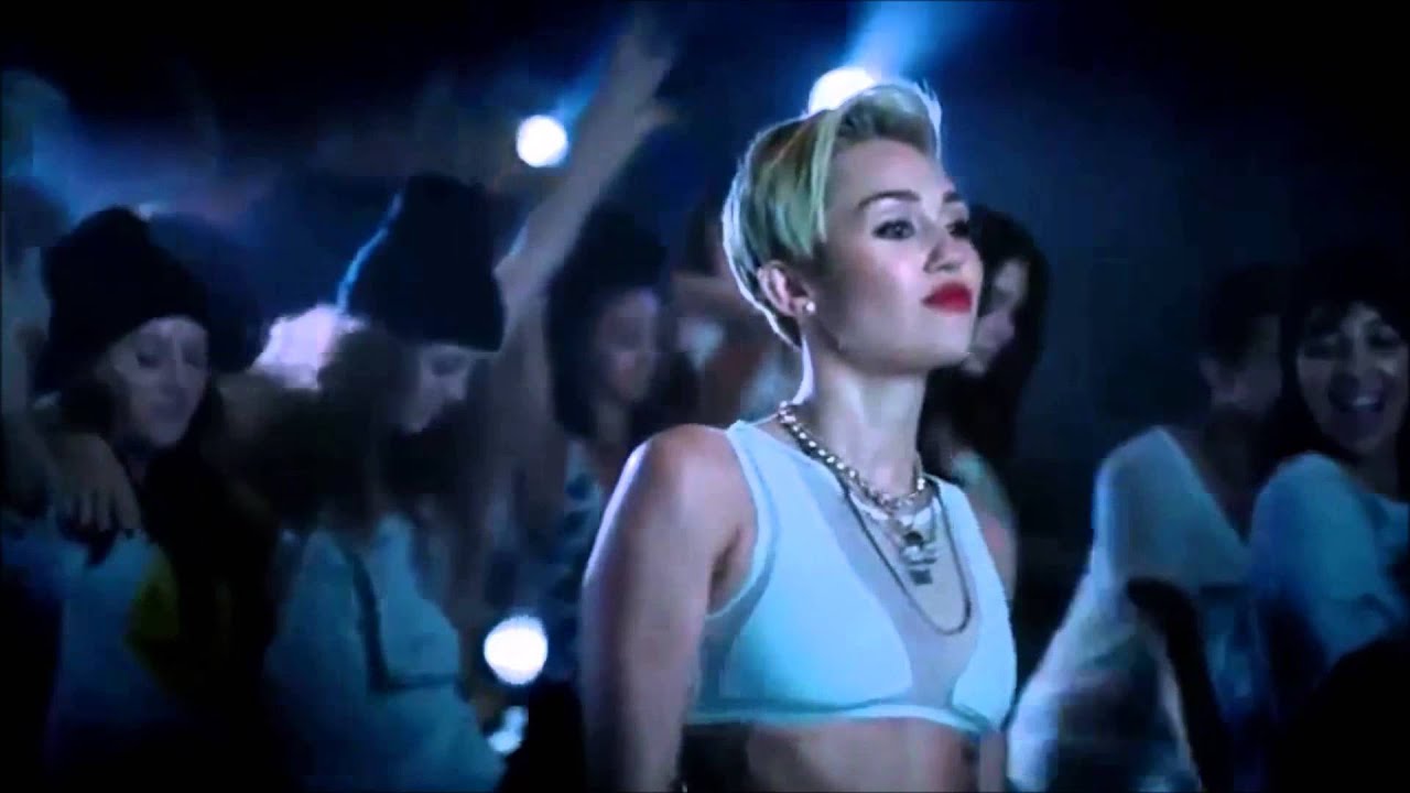 Miley Cyrus VMA's 2015 - Be ready for her - YouTube