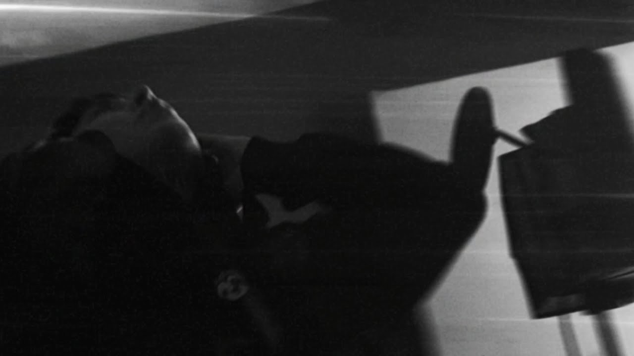 Alan Sykes - Volando, @McKastro4 (Video Oficial) - YouTube