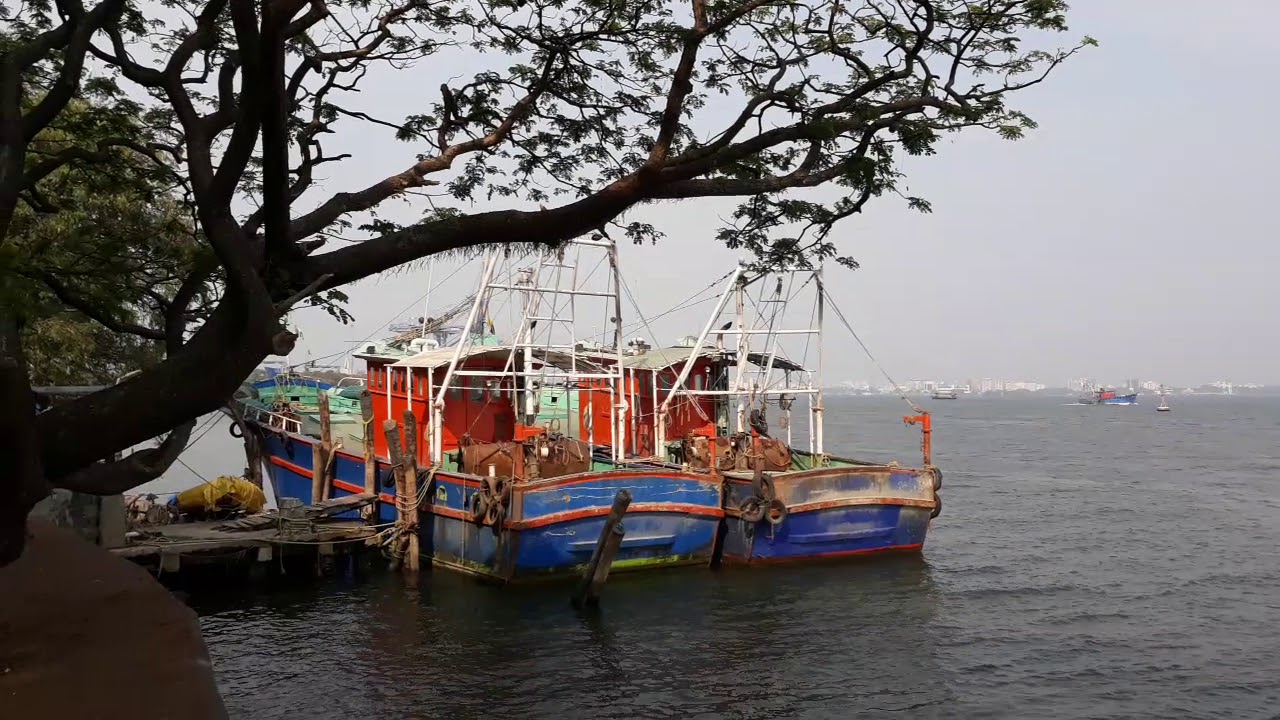 Fort Kochi - Vypin Ferry Service - YouTube