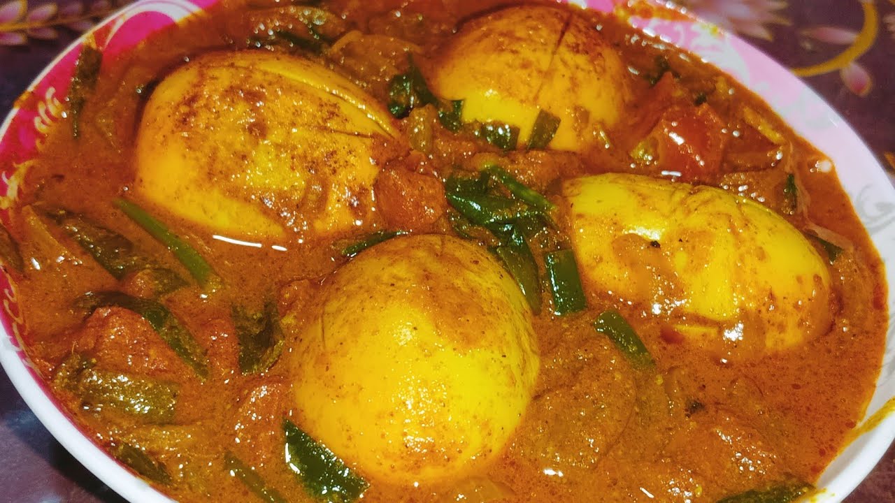 ডিম পিঁয়াজ কলি কারি/Egg & Spring Onion Curry@The GREEN KITCHEN - YouTube