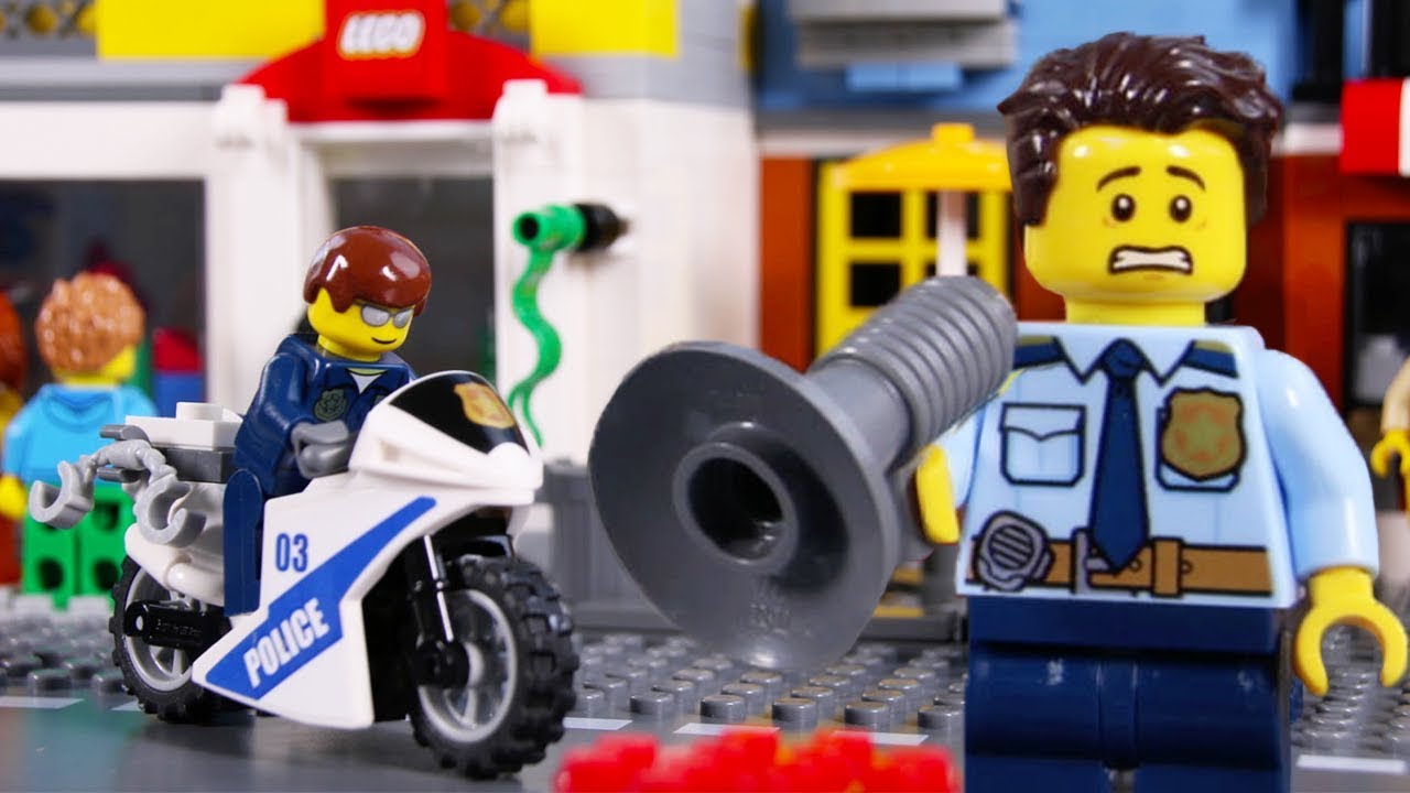 LEGO Police Car Chase STOP MOTION LEGO Police School: Catch The Crooks ...