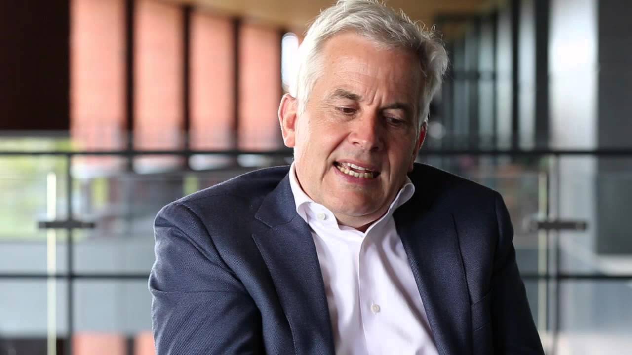 Thomas Rau: ' We zijn gasten op deze aarde' - YouTube