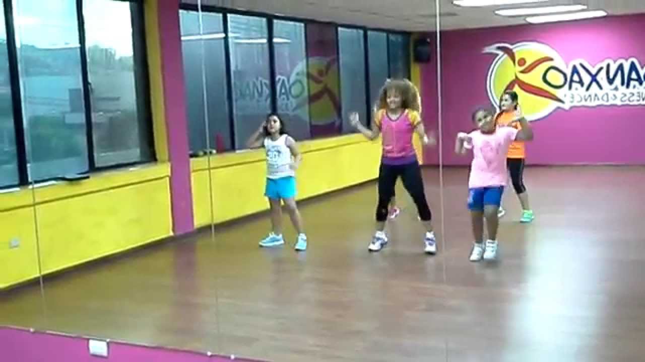 ZUMBA KIDS SHAKE IT OFF BY DANXAOSTUDIO - YouTube