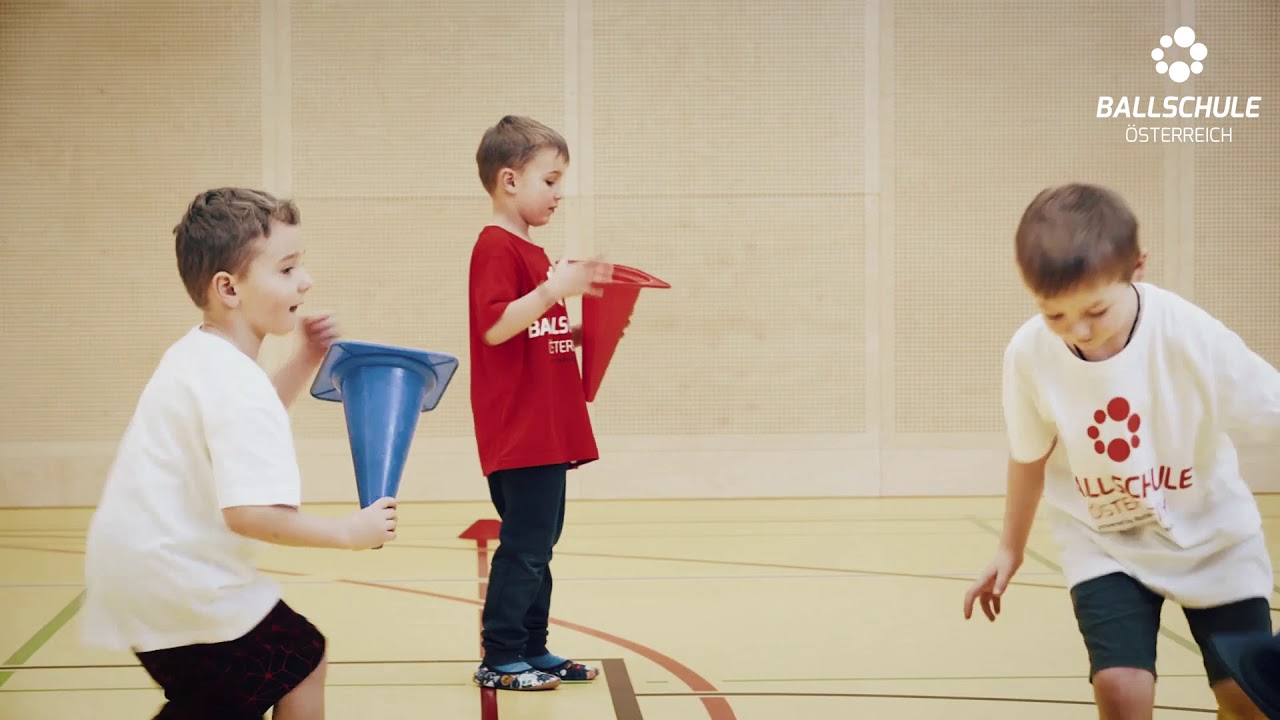 Ballschule Österreich - Übung 5: Fang den Ball - YouTube