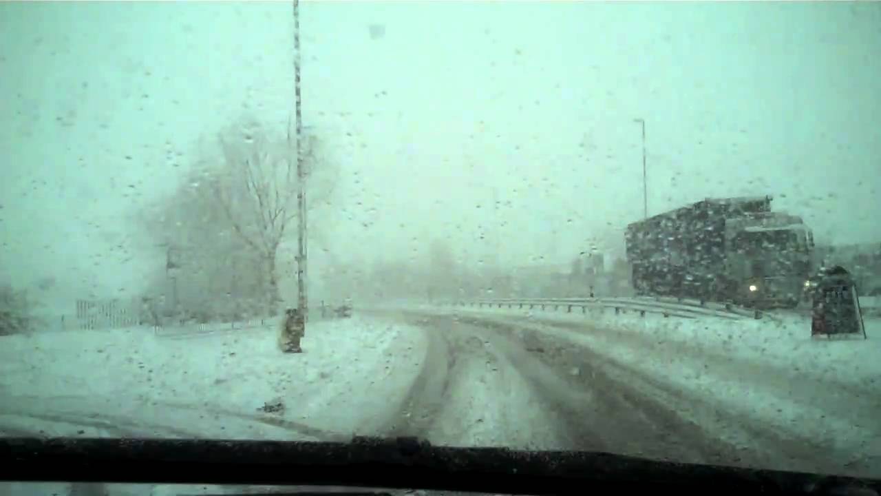 Winter Driving Skills A63 Leeds - UpTwoSpeed - YouTube