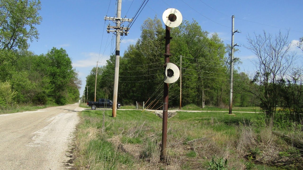 Abandoned Railroad Crossing (800 N #2, Jasonville, IN) - YouTube