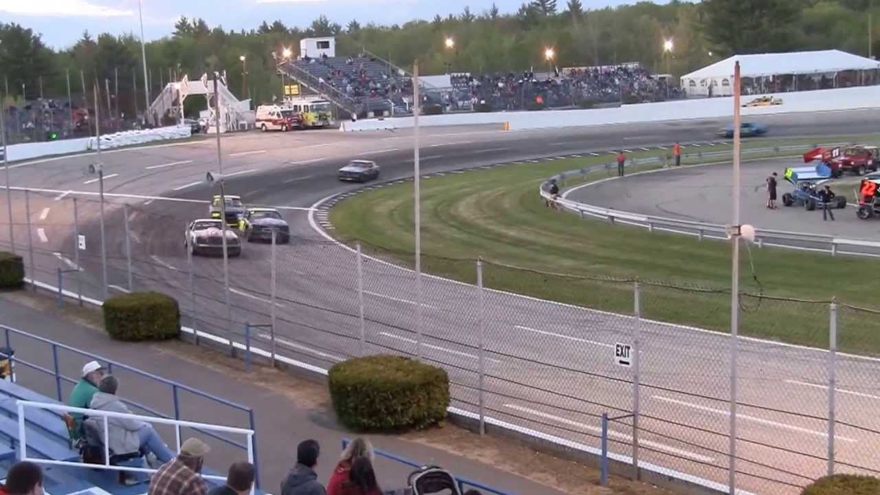 lee usa speedway 5-17-13 heats - YouTube