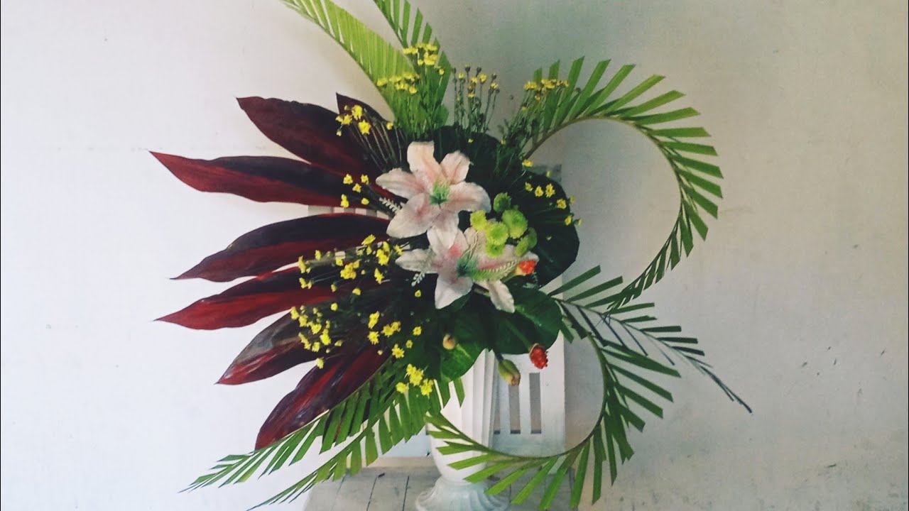 Tutorial belajar merangkai bunga dengan daun palm dan andong merah ...