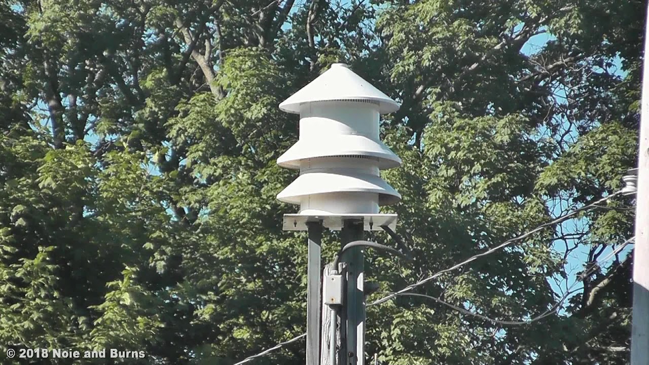 Wakarusa, IN Federal Signal Model 2-120 Siren Test - YouTube