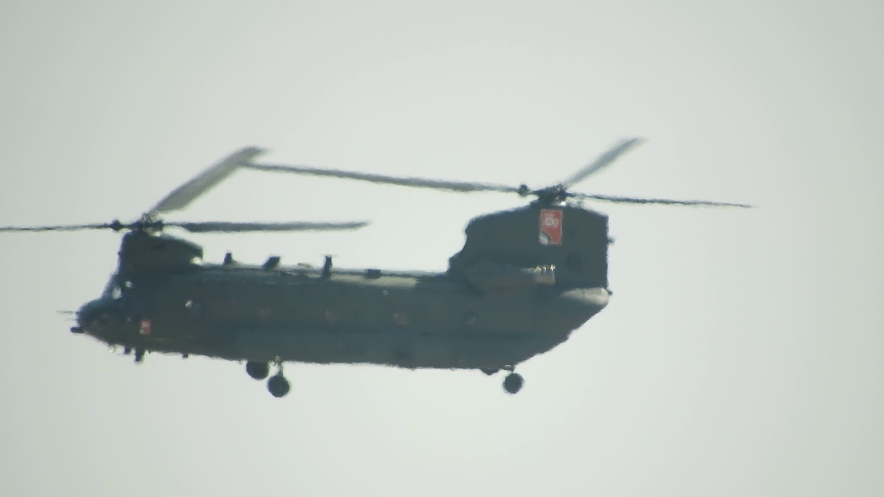 ILA2018 - CH-47 Chinook Cargo Bay Door Closing And Turn - YouTube