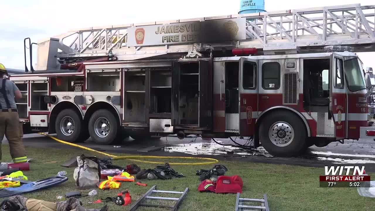 Ladder fire truck damaged in fire - YouTube