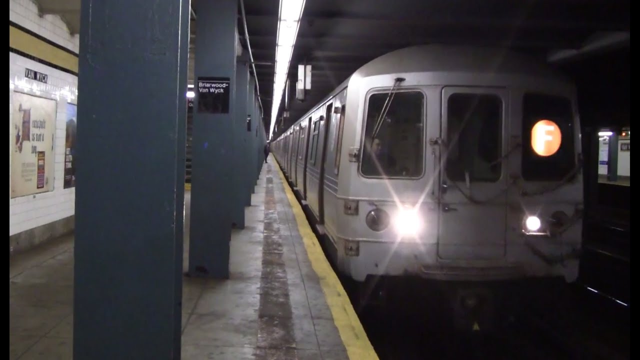 R46 F Train Arriving at Briarwood - Van Wyck Boulevard - YouTube