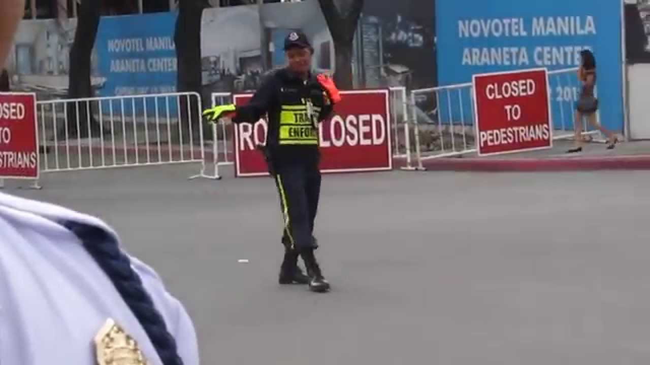 Dancing traffic enforcer in Cubao (Araneta Center), Quezon City - HD ...