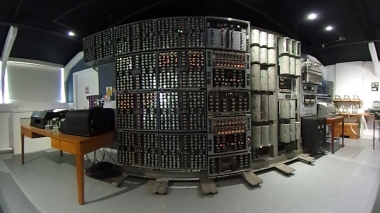 The "Witch" - the oldest working computer in the world - YouTube