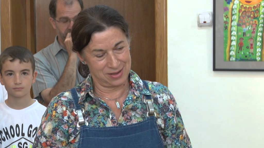 muscel tv jurnal 09 06 2014 galeria arta expozitie copii corbeni elena ...