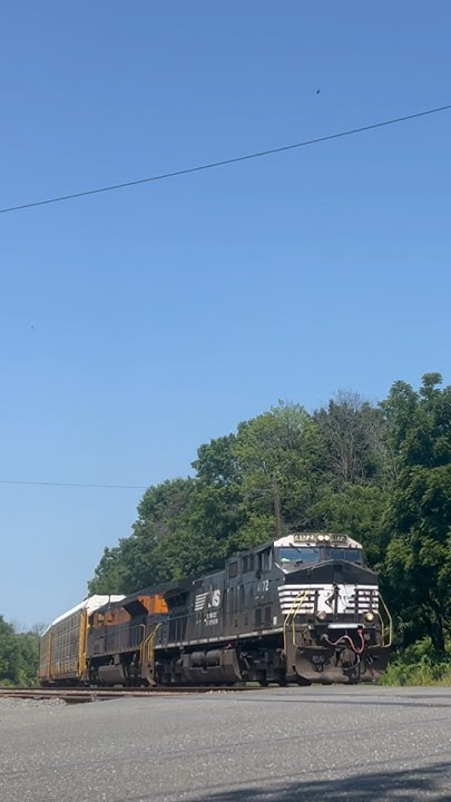 NS 4172 AC44C6M leads NS 1071 SD70ACe “CNJ” trailing at Piscataway,NJ! #trains #shrots - YouTube