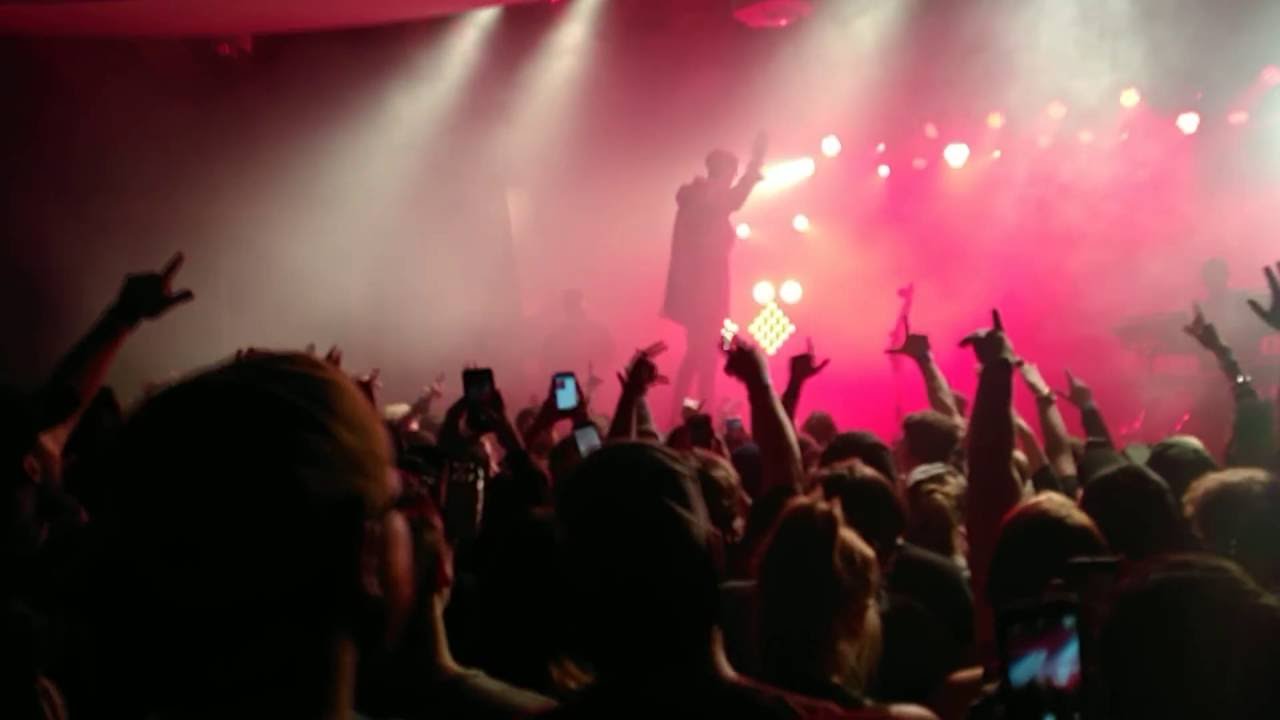 Machine Gun Kelly [Aplha Omega Tour] - Live @ Mohawk College - YouTube