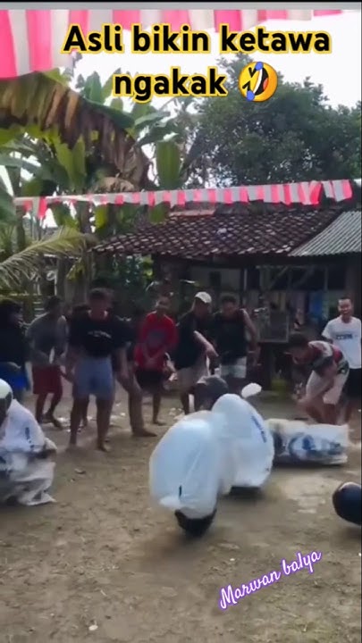 video lucu balap karung bikin ketawa ngakak/funny videos comedy #shorts #videolucu #lucu #funny ...