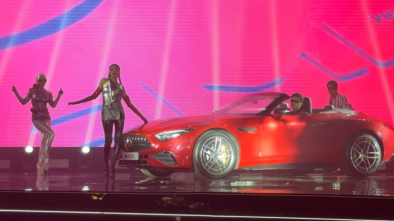 Full video of artistic dance performance launching many luxury car ...