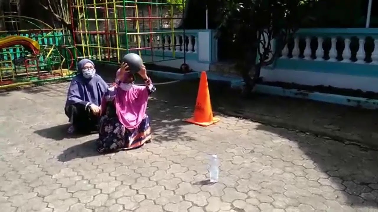 Permainan Anak "Rolling Bola Ceria" - YouTube