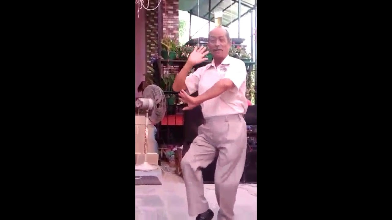 Funny comedy dance must watch 😂😂😂😂😂 - YouTube