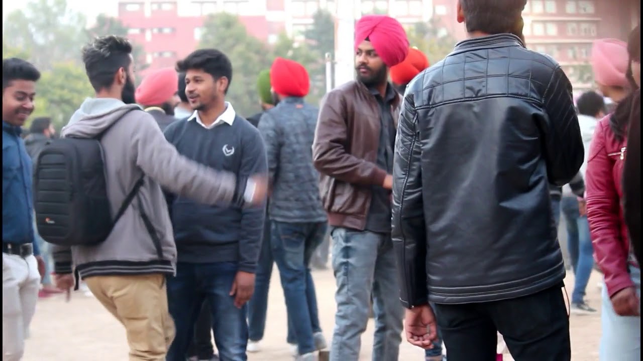 BEST SHOULDER TAPPING PRANK |PRANK IN INDIA|CHANDIGARH UNIVERSITY - YouTube