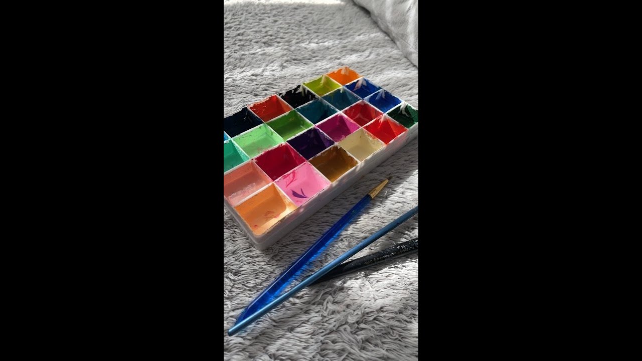 Transon Artist Paint Saver Palette 24 Wells with 1 Fine Paintbrush ...