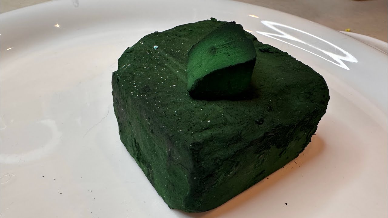 Deep green dyed gym chalk block 🐊 | ASMR | GYM CHALK - YouTube