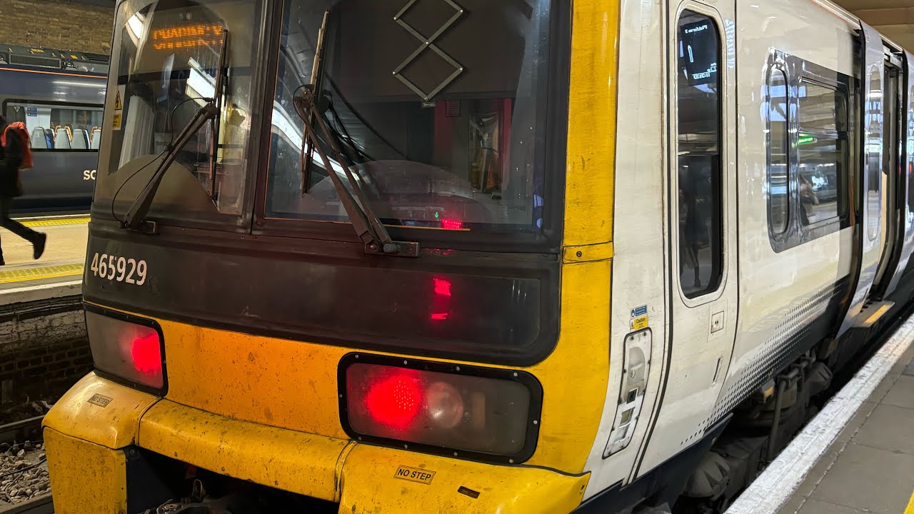 Southeastern Class 465/9 465 929 ride from Waterloo East to London ...