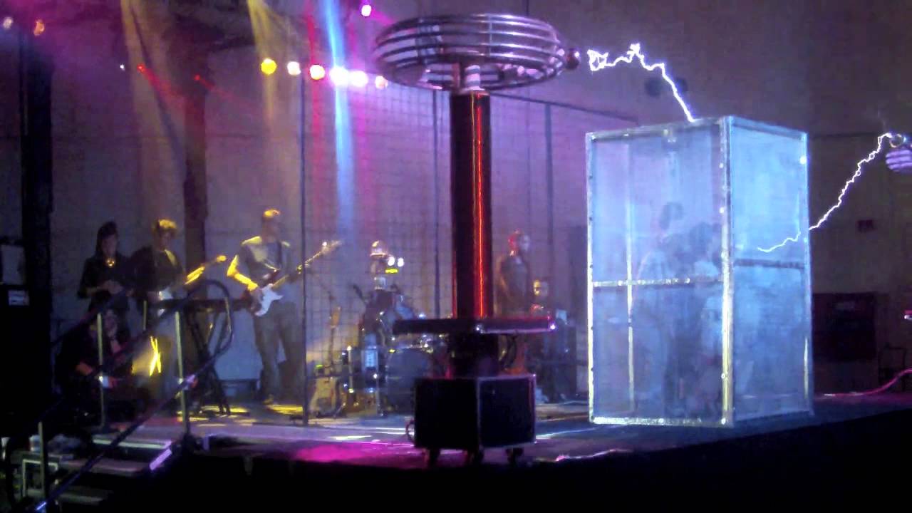 Tesla Coils - ArcAttack - The Trooper (Iron Maiden) - Bay Area Maker ...