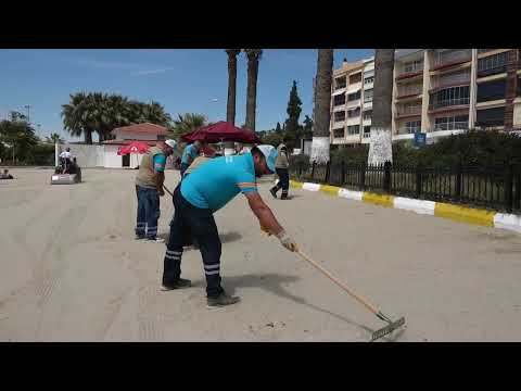 Kuşadası plajları Kuşadası Belediyesi ekiplerince yaz sezonuna hazırlanıyor