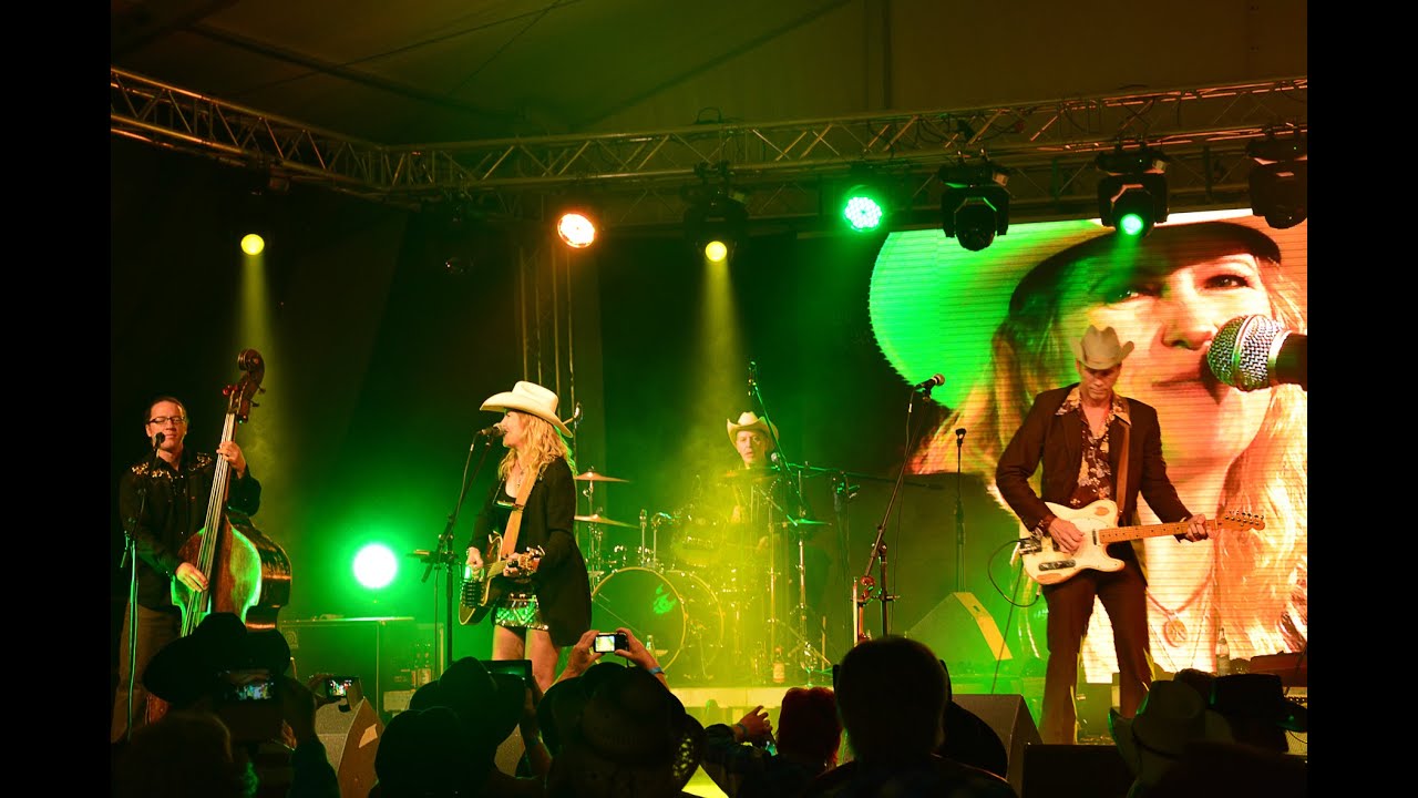 KIM CARSON & JOHNNY FALSTAFF LIVE 2015 - HONKY TONKIN DADDY - YouTube