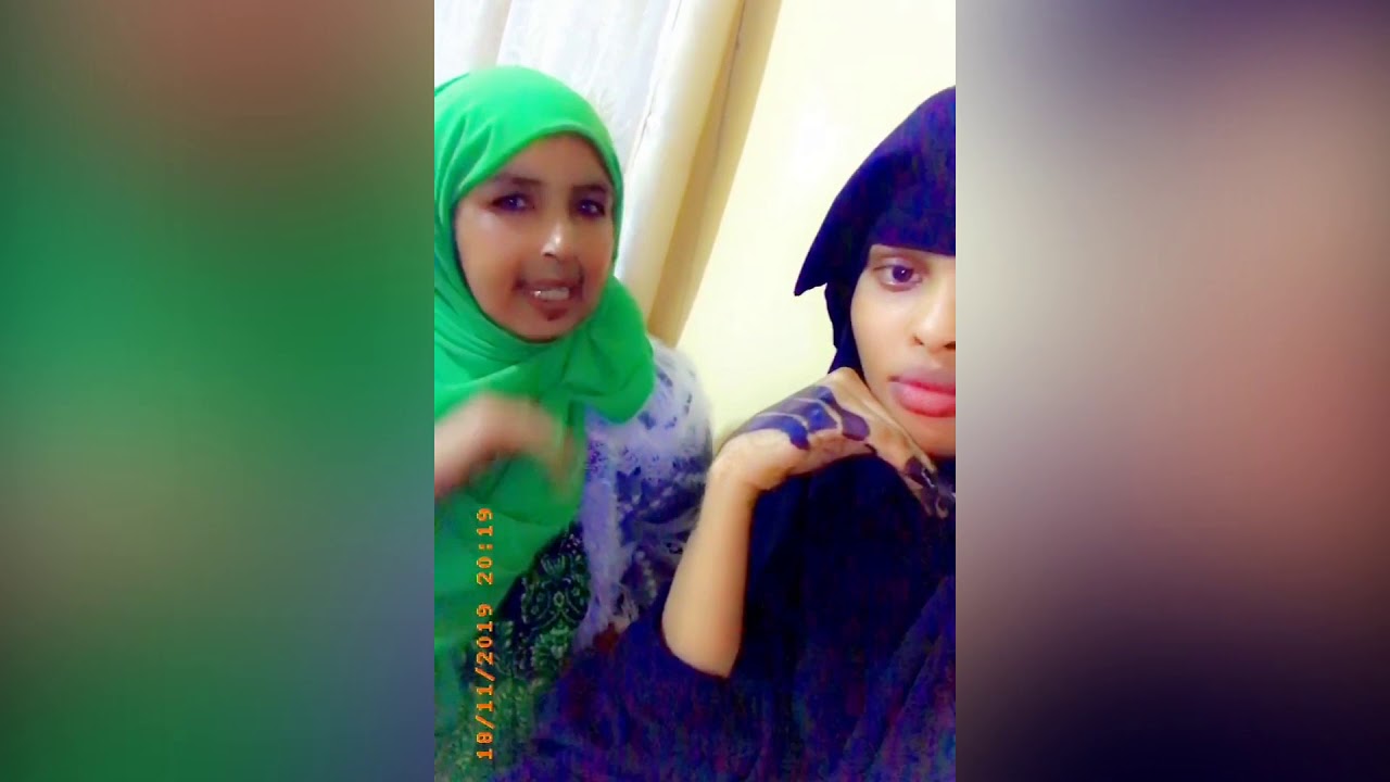 Maamo Ubax Fahmo oo La Dardaarantay Faadumo Riyaad iyo Sheeko Qosol Leh ...