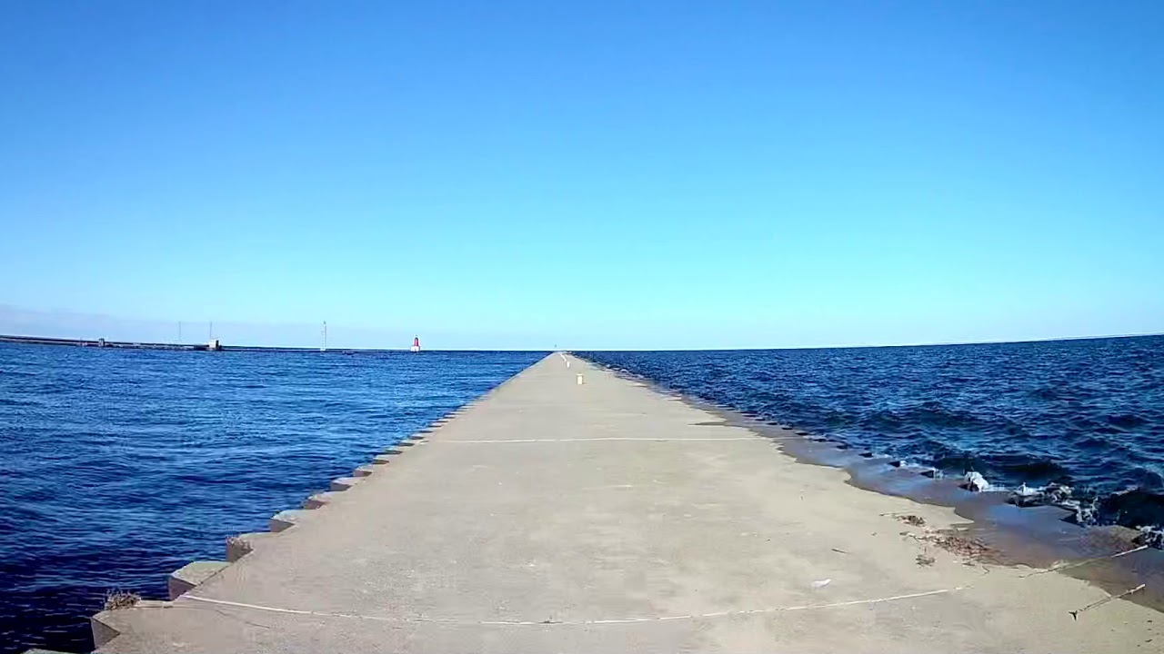 Calm vs Choppy water - YouTube