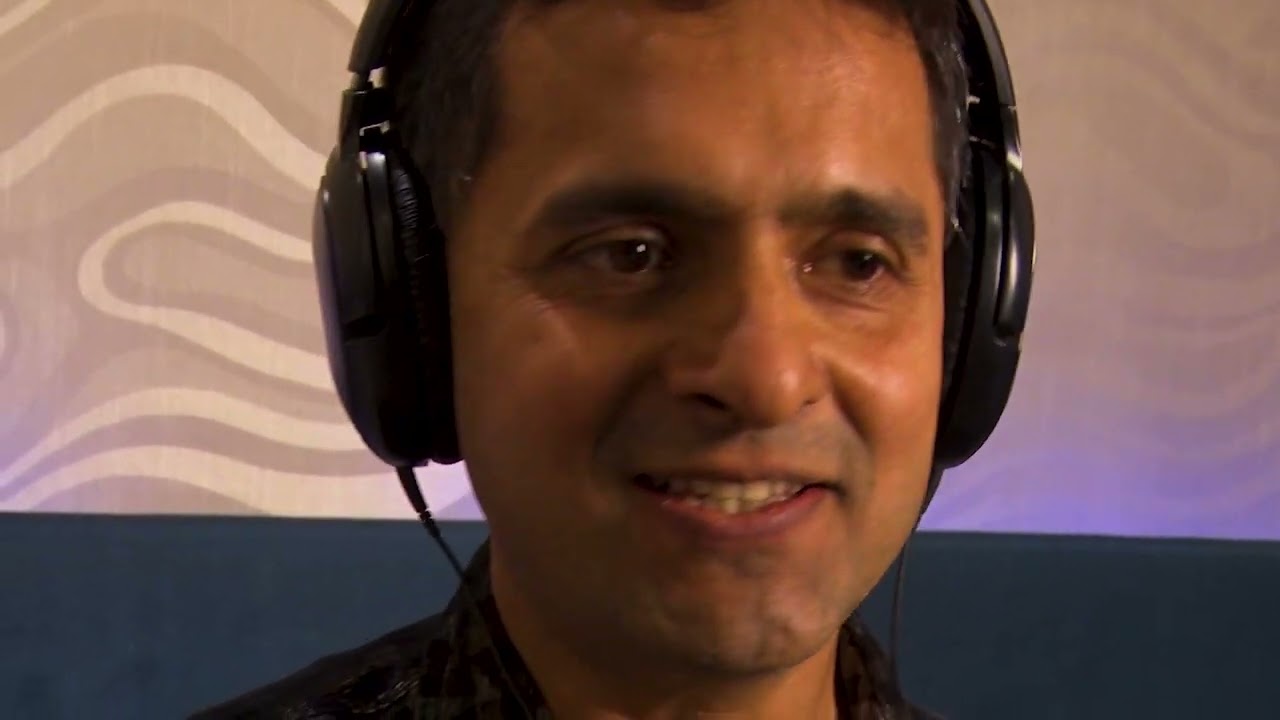 Har Ghadi Badal Rahi Hai - YouTube