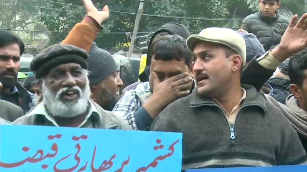 LAHORE RICKSHAW UNION STANDS WITH ARMY - YouTube