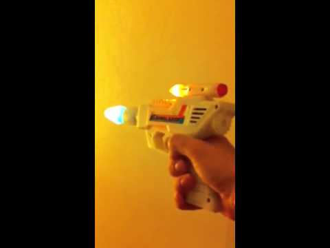 Vintage toy sound laser blaster gun - YouTube