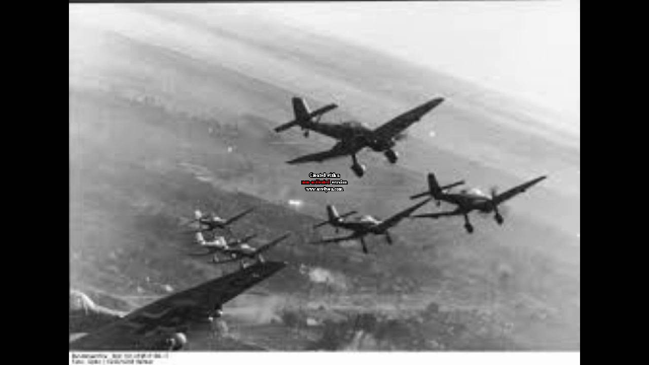 RARE CORRUPTED WORLD WAR II AUDIO (STUKA BOMBER STRAFING RUN) - YouTube