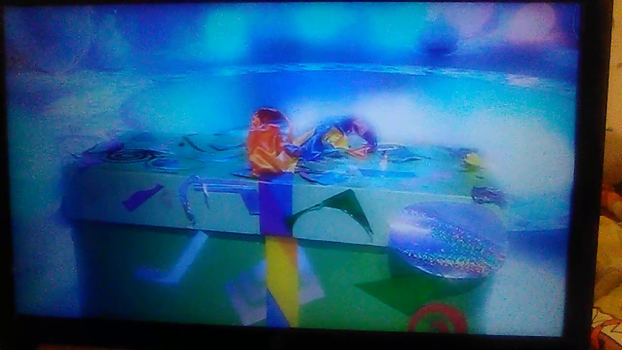 Boohbah: Hot Dog Present Giving - YouTube