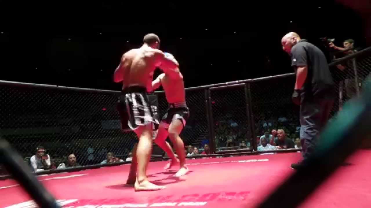 Destiny MMA Junior Kickboxing: Christian Lee vs Nainoa Dung - YouTube