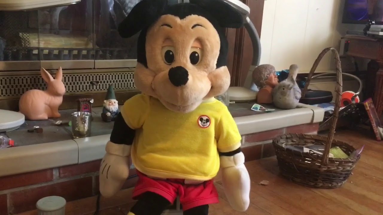 Worlds of wonder talking Mickey Mouse - YouTube