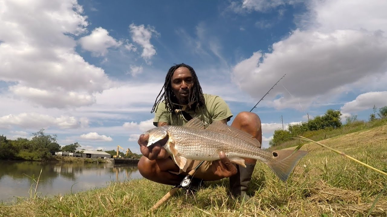 Looking For Redfish In The Bayous Of Houston🏗 - YouTube
