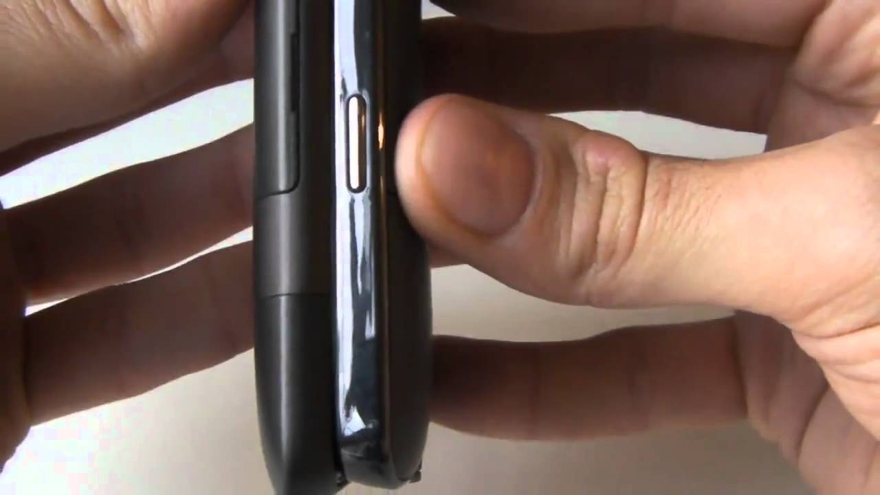 HTC HD7 vs. Desire HD: battle of the 4.3-inchers - YouTube