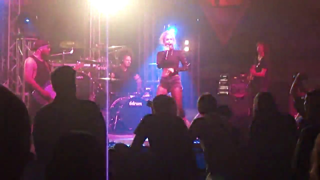 Alteria - In your grave [live] - YouTube