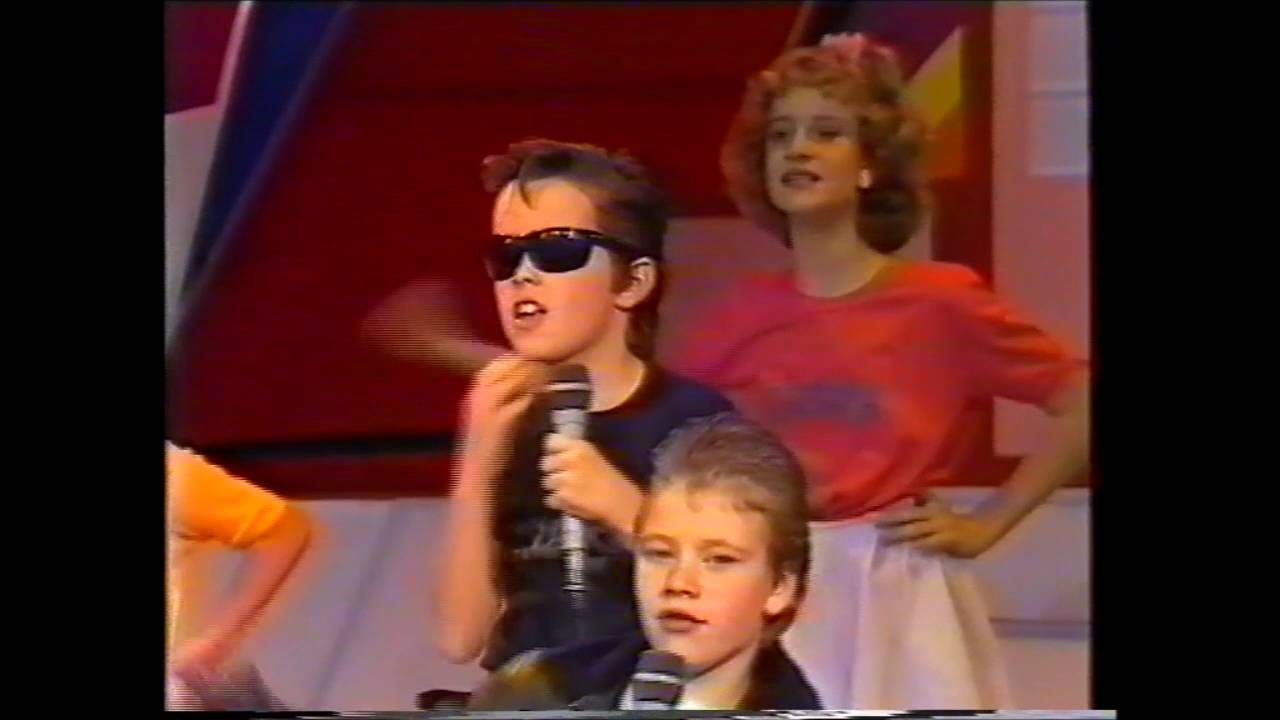 Mini Playback Show - YouTube