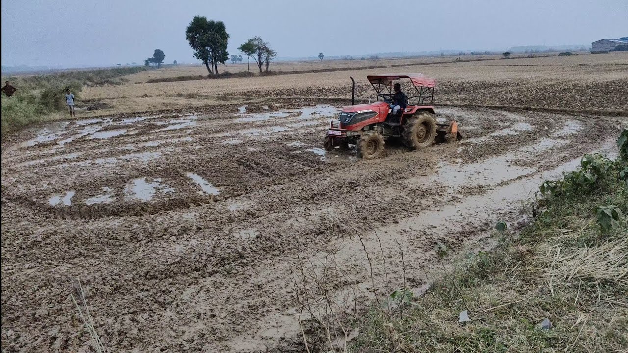 Solis 4wd Rotavator performance video in mud - YouTube