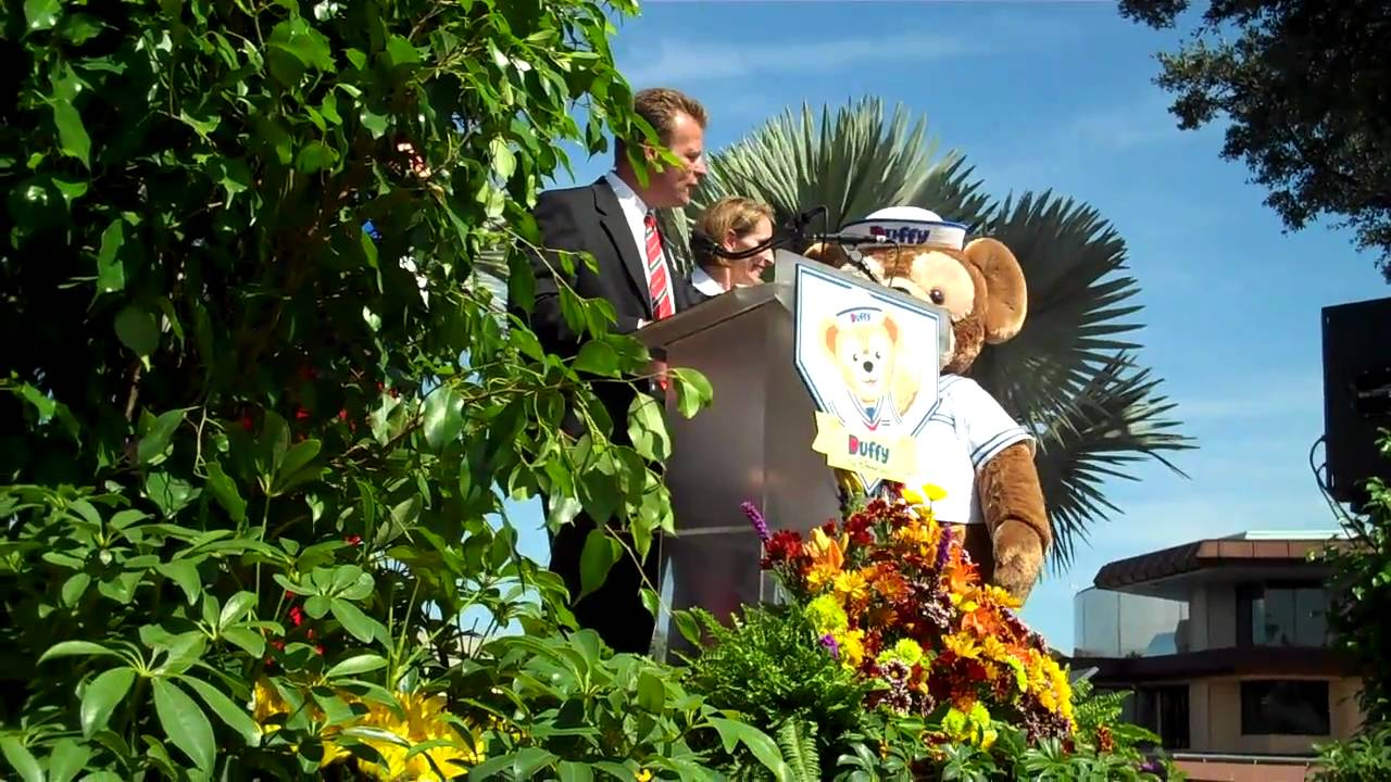Duffy the Disney Bear debuts at Epcot - Walt Disney World - YouTube