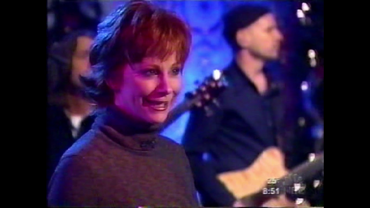 Reba McEntire sings two songs 12/2/03 - YouTube