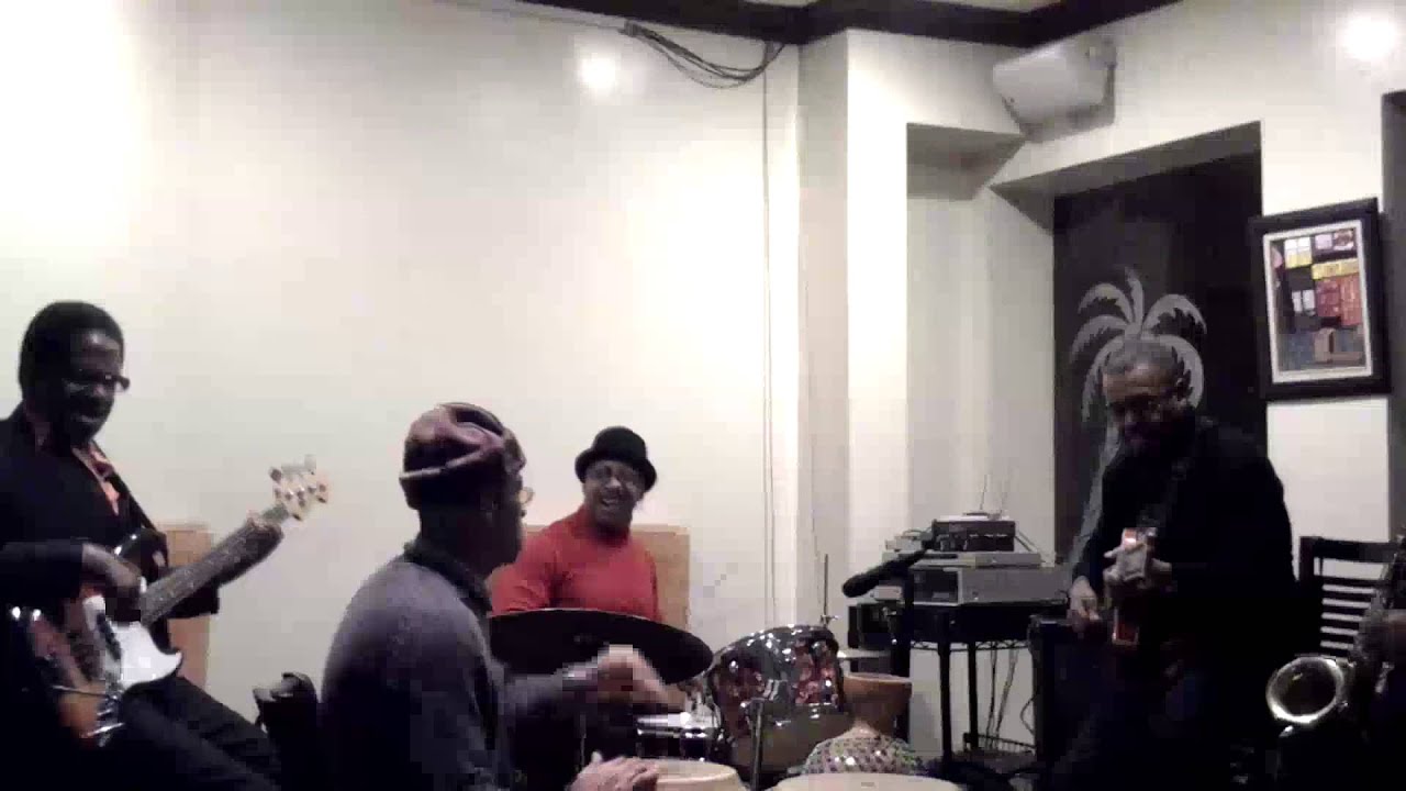The Brooklyn Slam Jam Band Live At The Beehive Gallery - YouTube