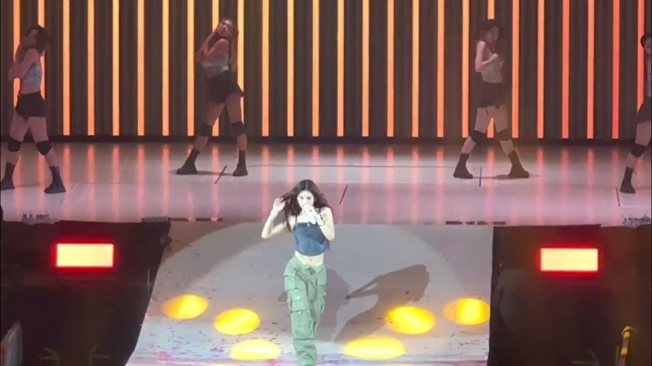 ITZY YEJI - Hotter Than Hell | The 1st World Tour Checkmate in Manila - YouTube